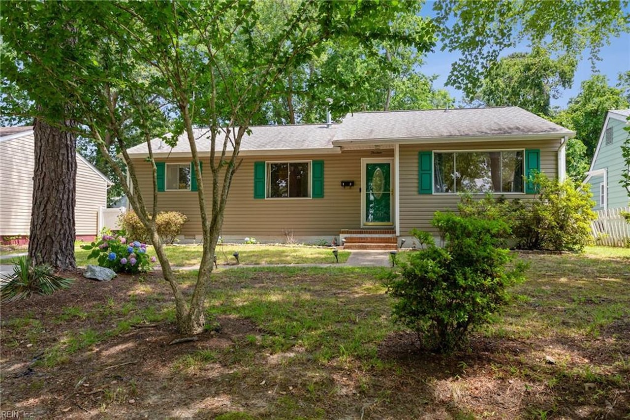 home for sale in All Others Area 103 Hampton VA 23669 - MLS 10538344