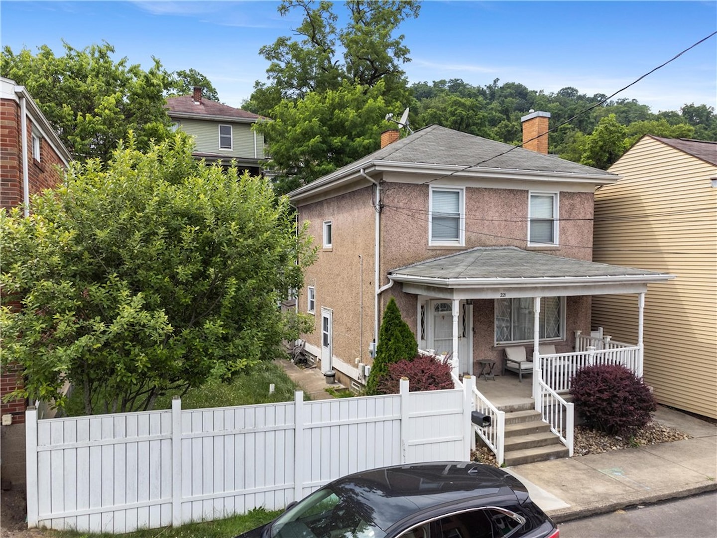 221 Sample St Pittsburgh Allegheny-North PA 15209 $200,000