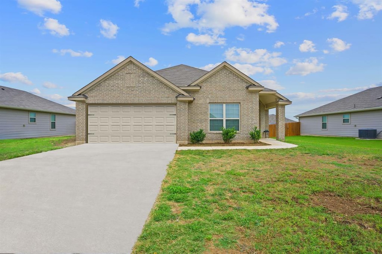 209 Moon Beam DR, Kyle, TX 78640 | MLS# 4525465 | Woodlands Park Ph 4b ...