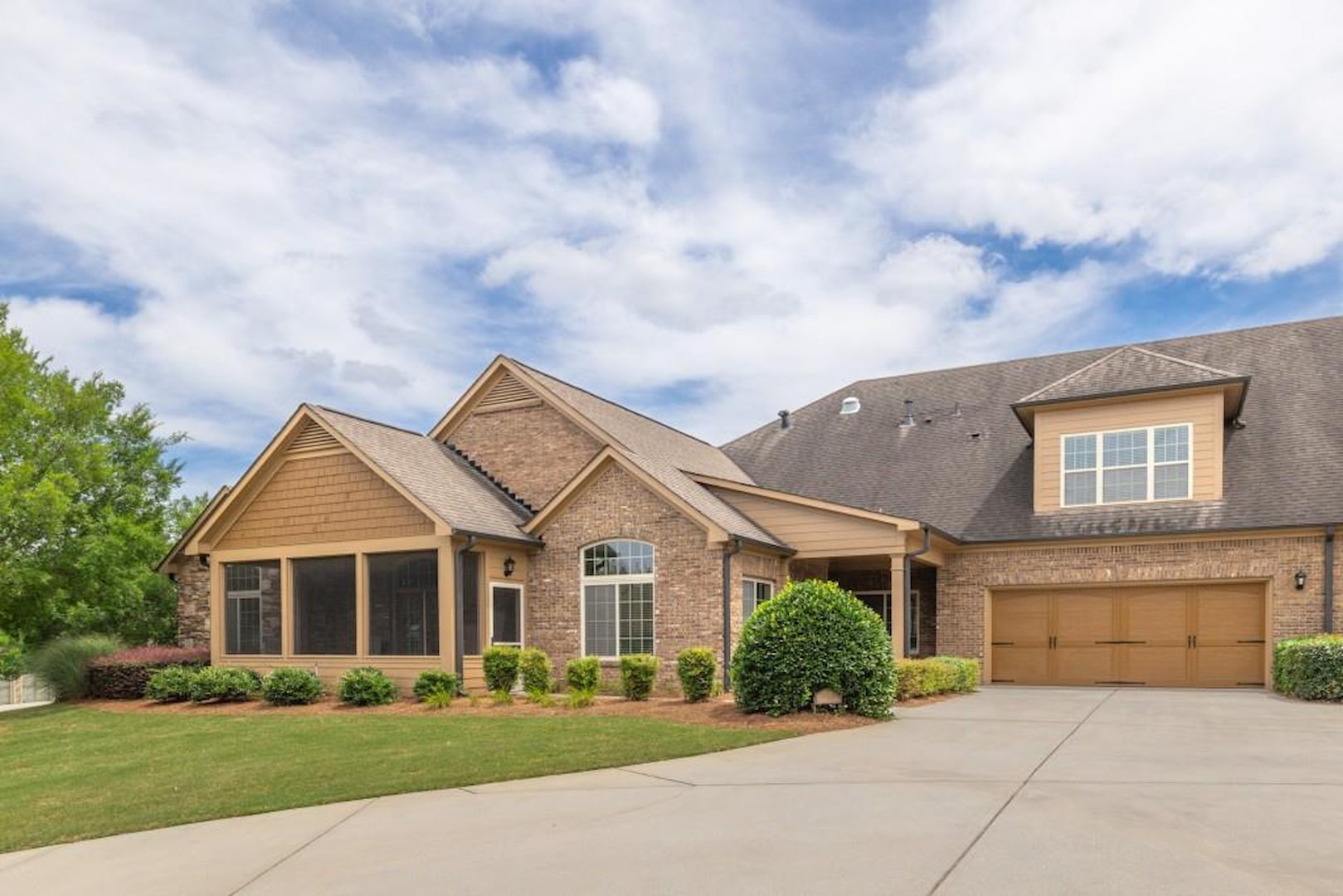 343 Brookhaven Walk Johns Creek, GA 30097 | MLS 7407944