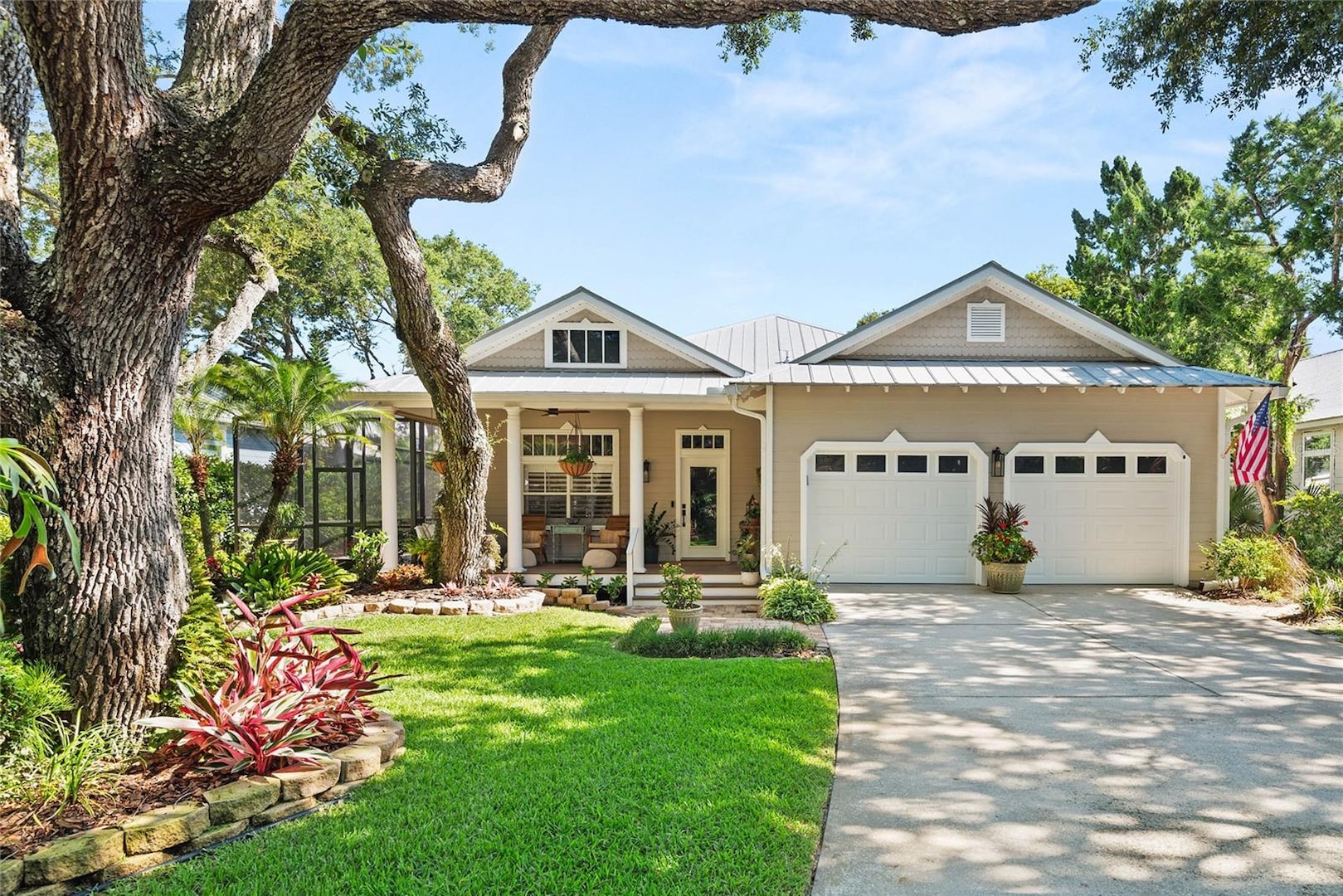 806 Locust St New Smyrna Beach, FL 32169 | MLS O6218792