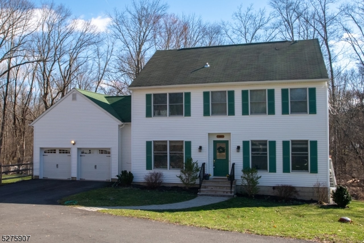 105 Milton Rd Jefferson Twp., NJ 07438 | MLS 3891514