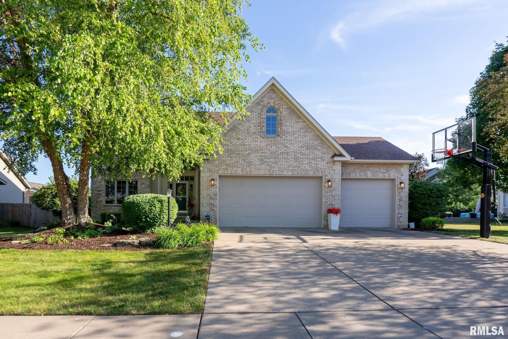 3117 52nd Avenue Court Bettendorf, IA 52722 | MLS QC4254133