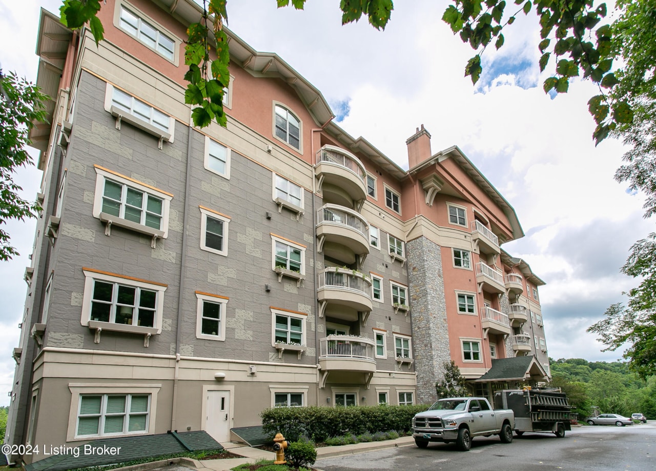 1409 Mockingbird Terrace Dr #304 Louisville, KY 40207 | MLS #1664690