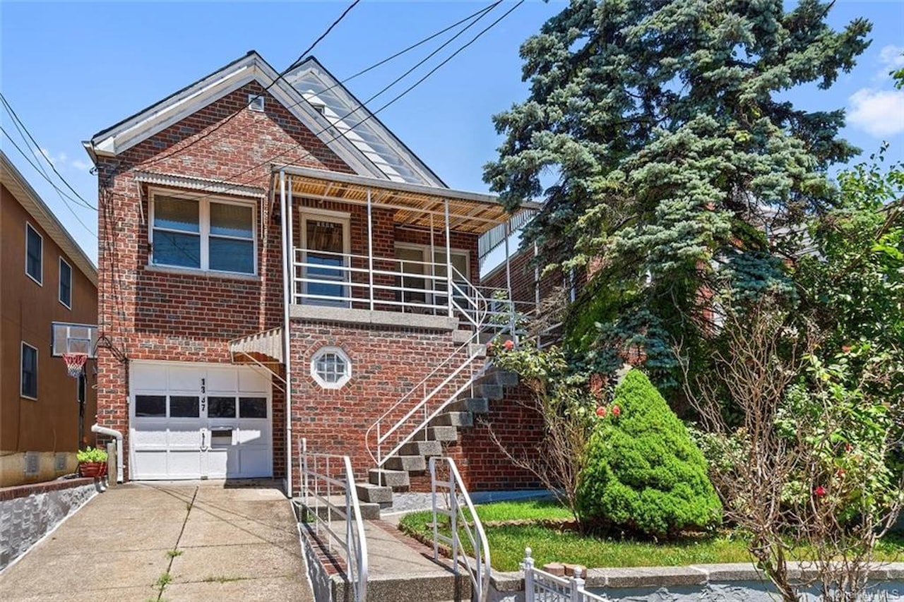 1337 Astor Ave Bronx, NY 10469 | MLS H6314538