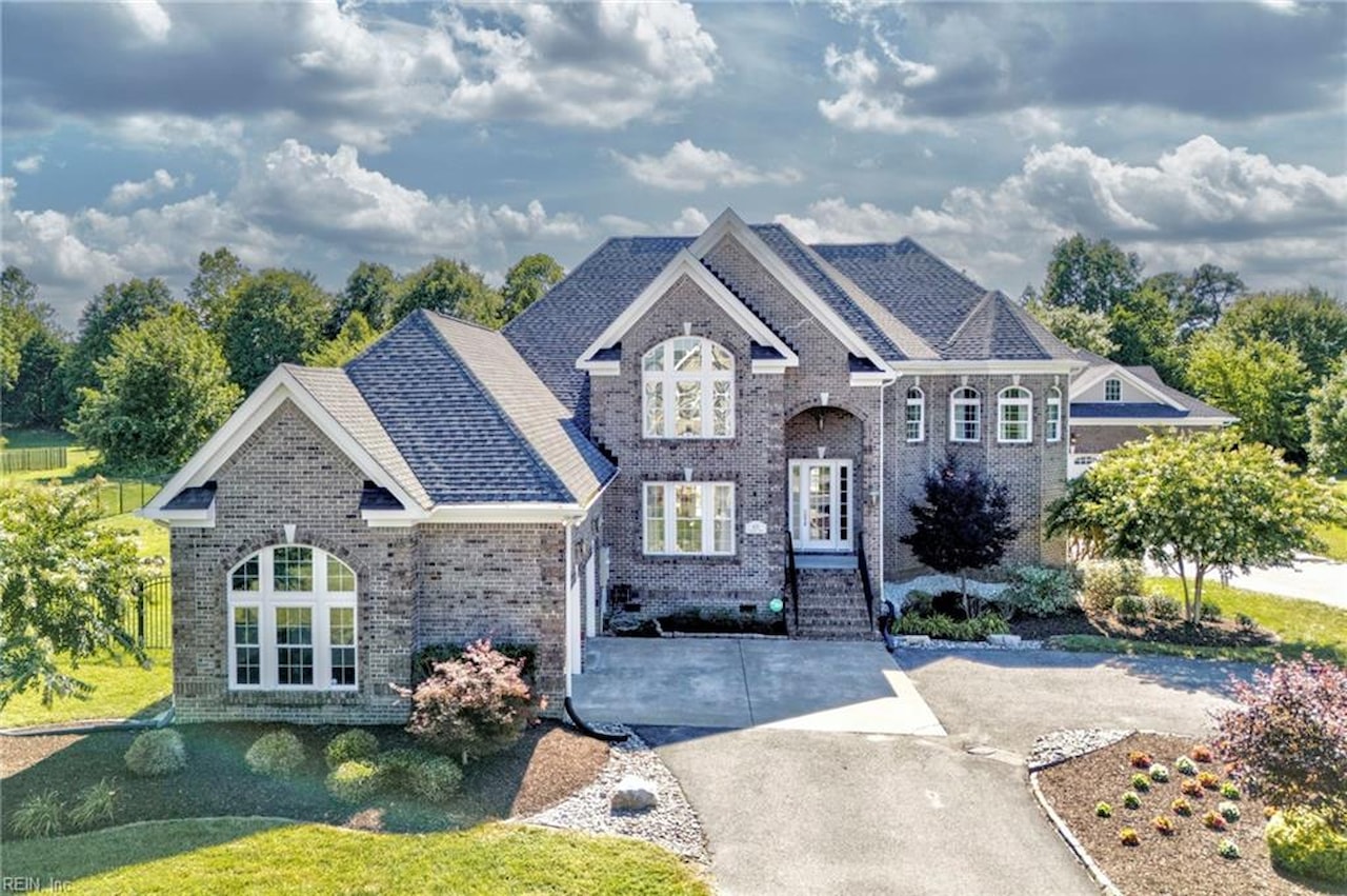 625 Planters Ct Virginia Beach, VA 23457 | MLS 10541209