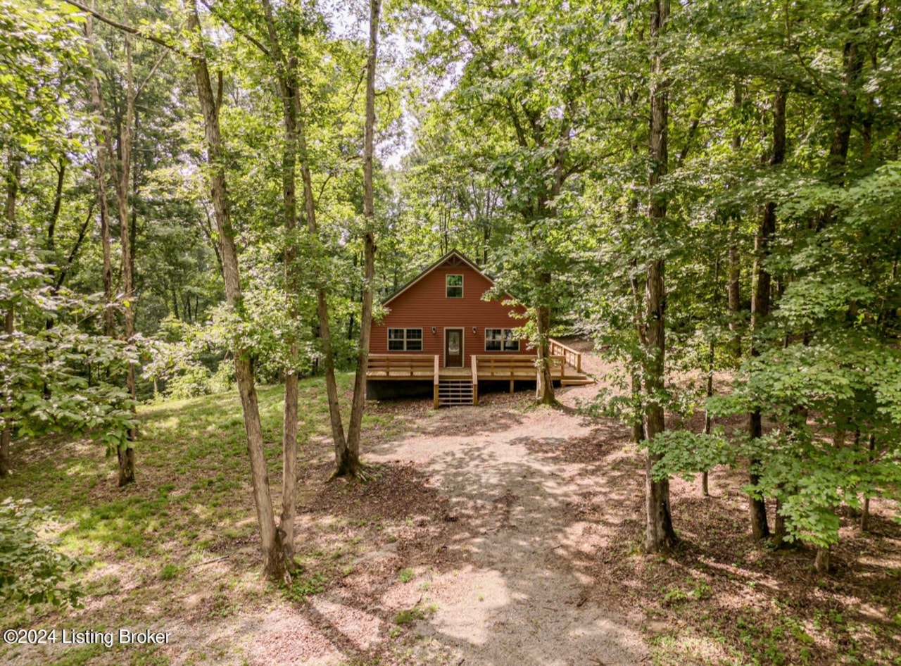 140 Ironwood Dr Bee Spring, KY 42207 | #1657056 | Ironwood Acres | $370,000