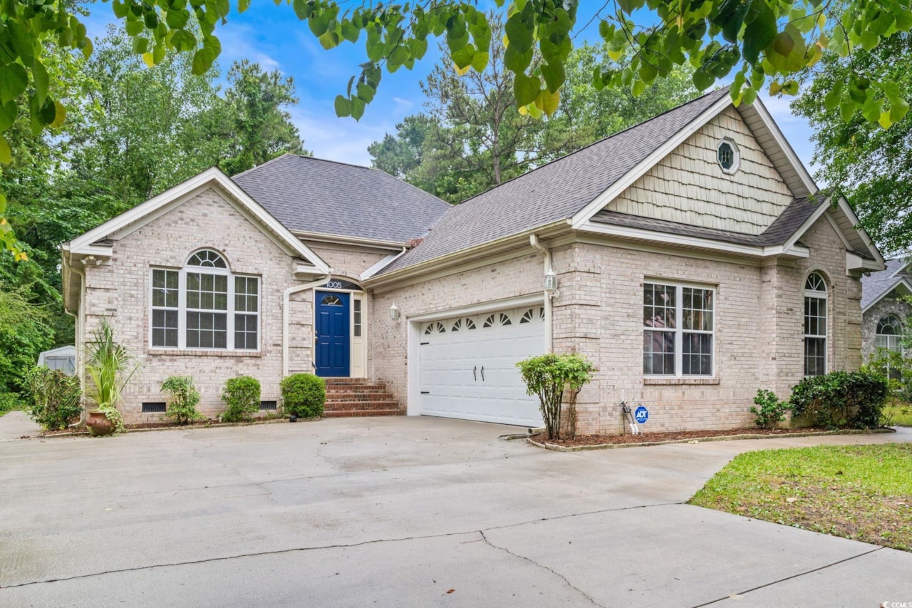 1005 Handy St. North Myrtle Beach, SC 29582 | MLS 2411927