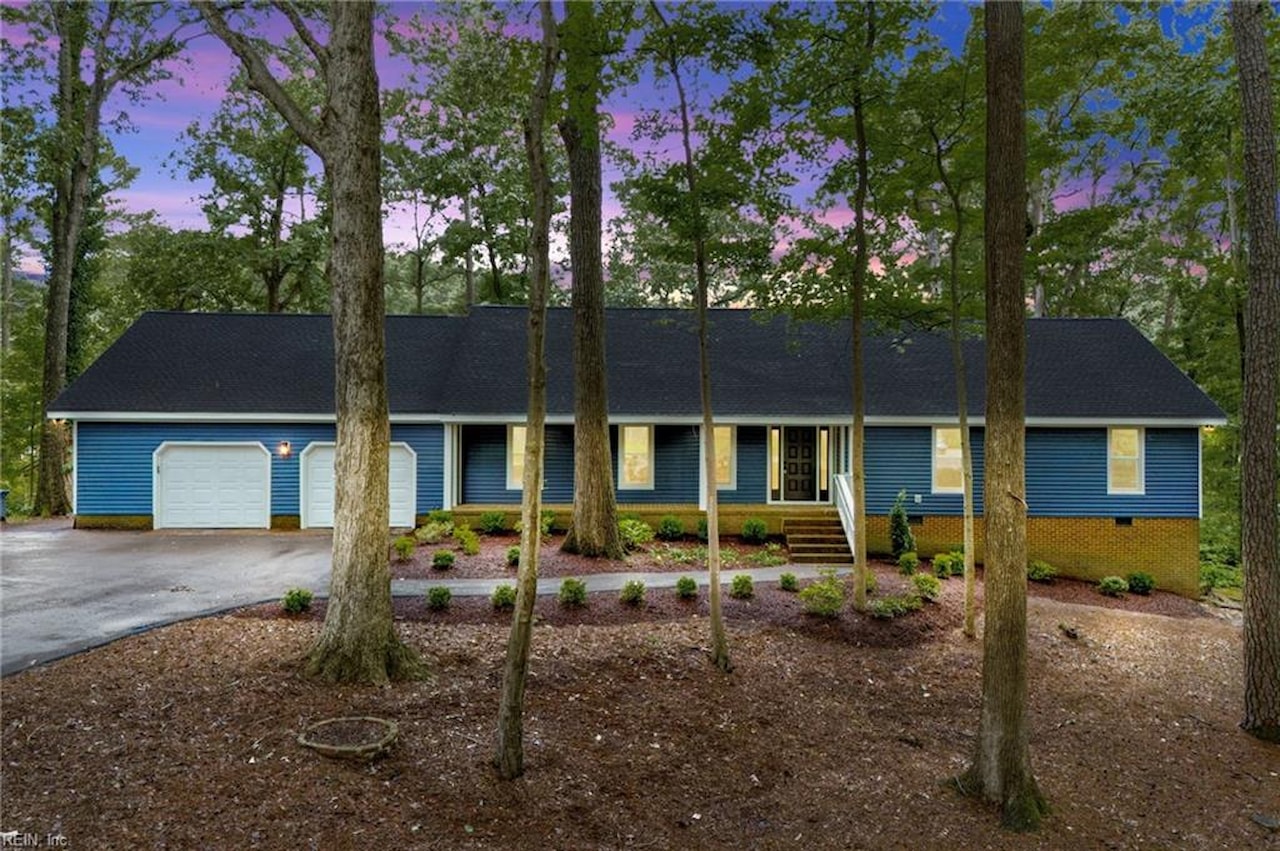 617 Piney Point Rd Virginia Beach, VA 23452 | MLS 10546376