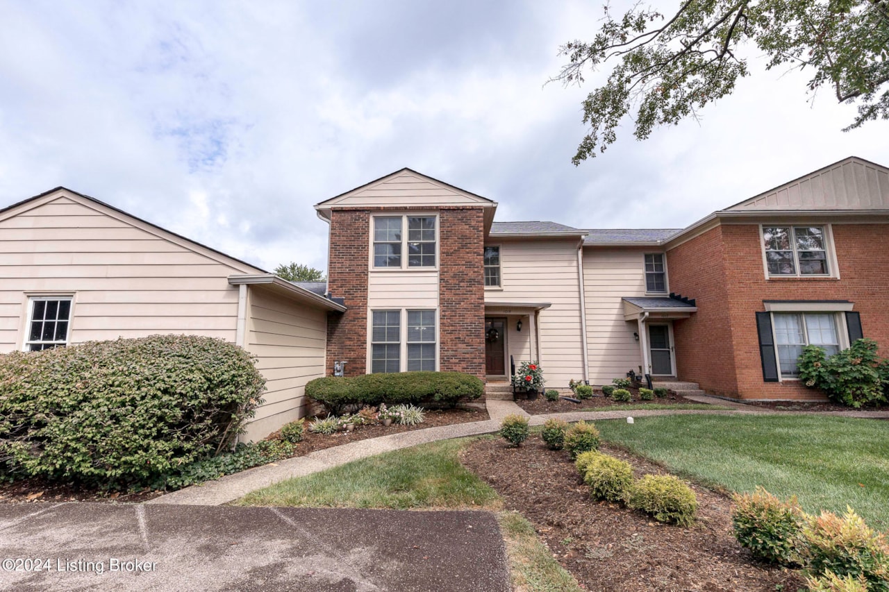 1015 Whetstone Way Louisville, KY 40223 | MLS #1668384