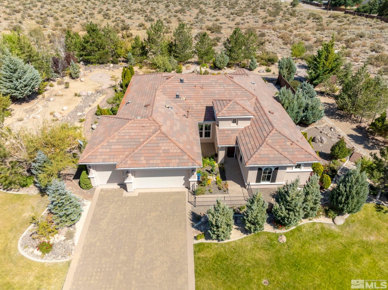 14880 Redmond Drive, Reno, NV 89511 – PHOTOS – MLS #240011092