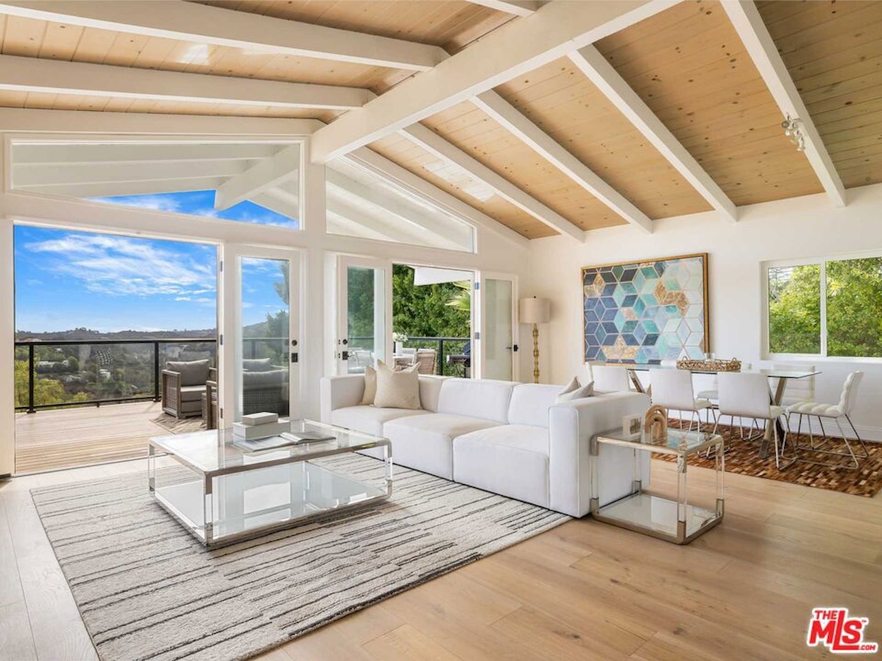 3023 Hutton Dr, Beverly Hills, CA 90210 | RubyHome