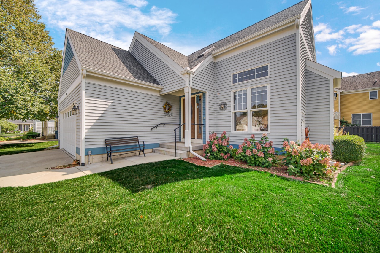 317 Carmody Dr Chesterton, IN 46304 | MLS 810034