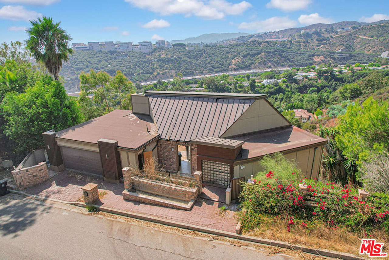 837 Linda Flora Dr Los Angeles CA 90049 MLS# 24442719 - MrWestside