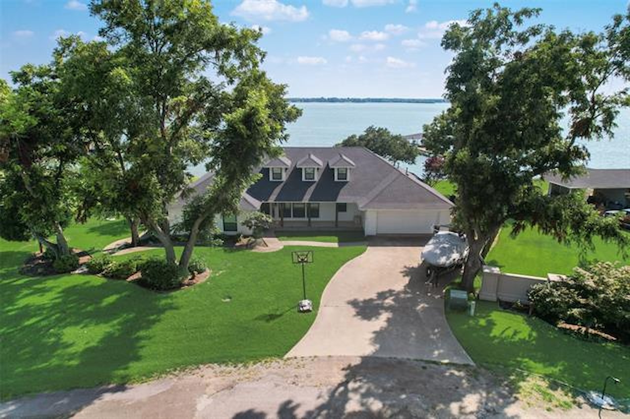 415 Pecan Point Drive Kerens, TX 75144 | MLS 20695352