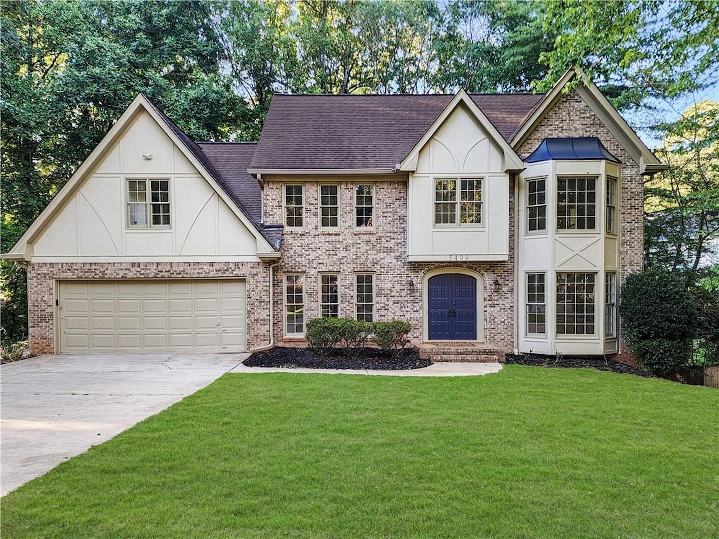 5499 Folly Place Peachtree Corners, GA 30092 | MLS 7452089