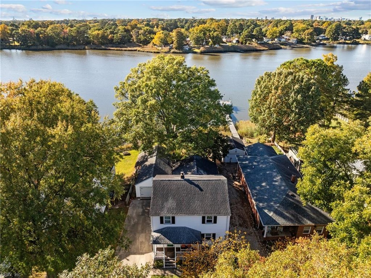 1333 Walnut Ave Chesapeake, VA 23325 | MLS 10557362