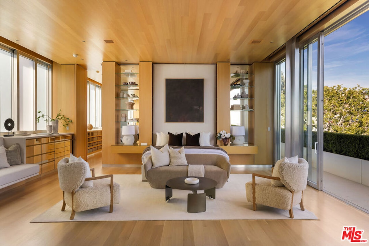 PHOTOS & DETAILS: 1261 Angelo Dr, Beverly Hills, CA 90210 For Sale ...