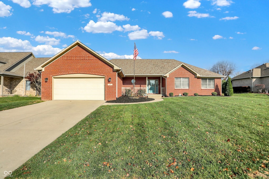 5200 Summerfield Crossing Greenwood, IN 46143 | MLS 22011007