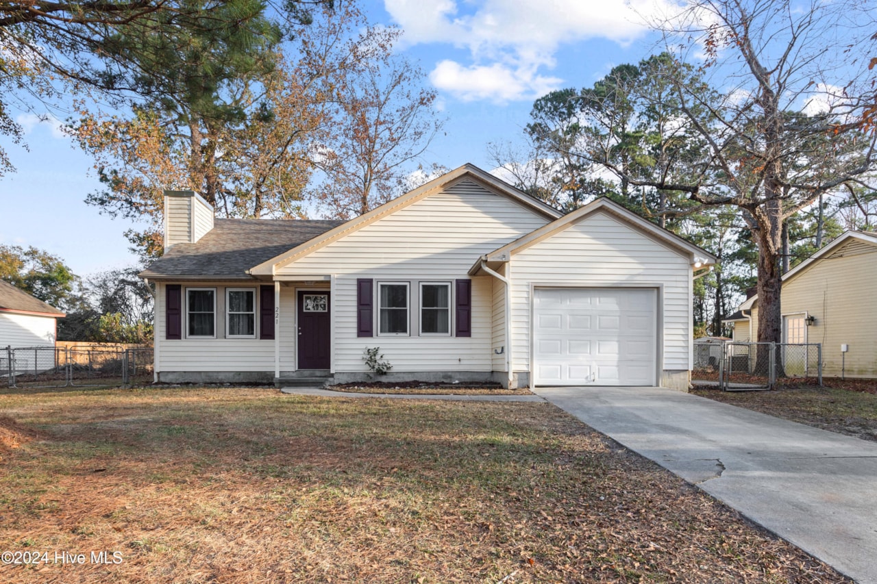 221 Spring Dr Jacksonville, NC 28540 | MLS 100478874