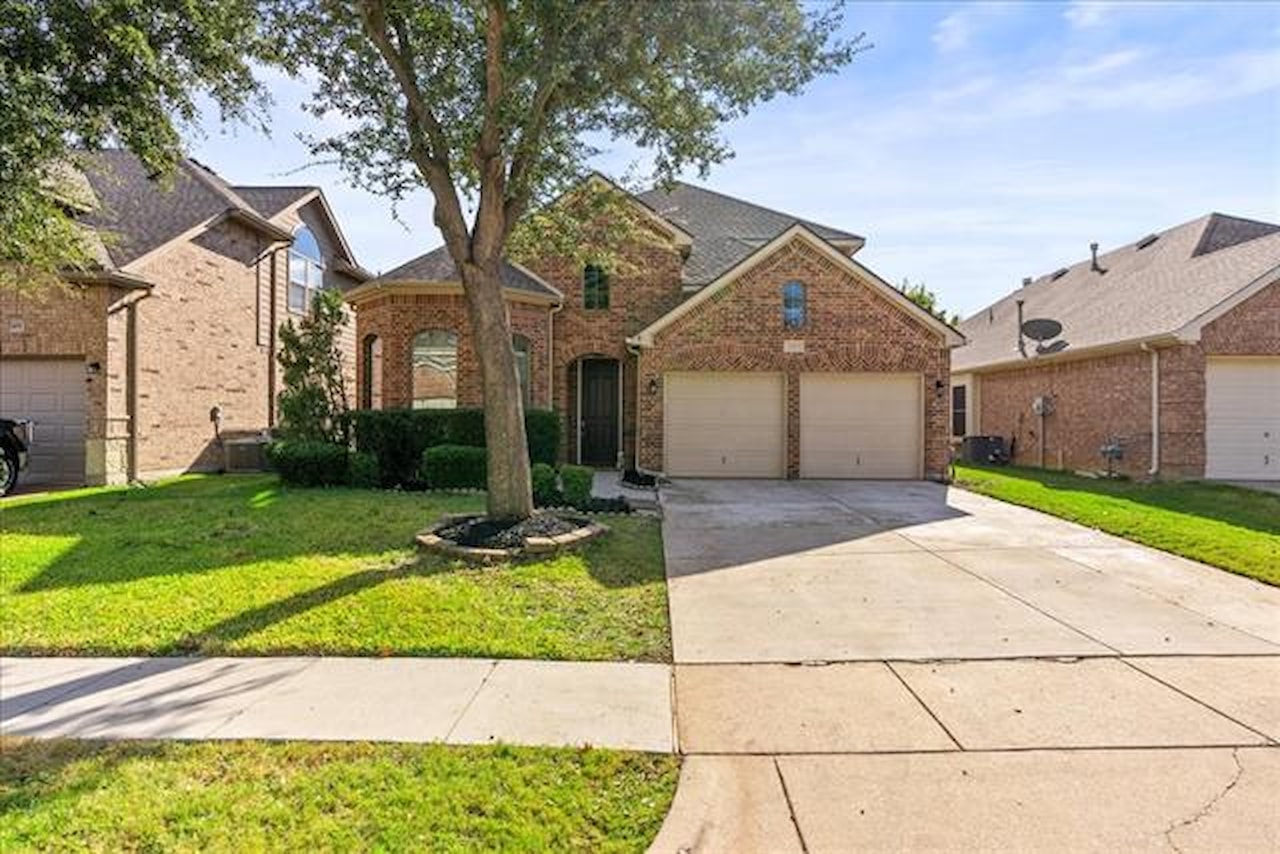 2675 Waterway Drive Grand Prairie, TX 75054 | MLS 20787243