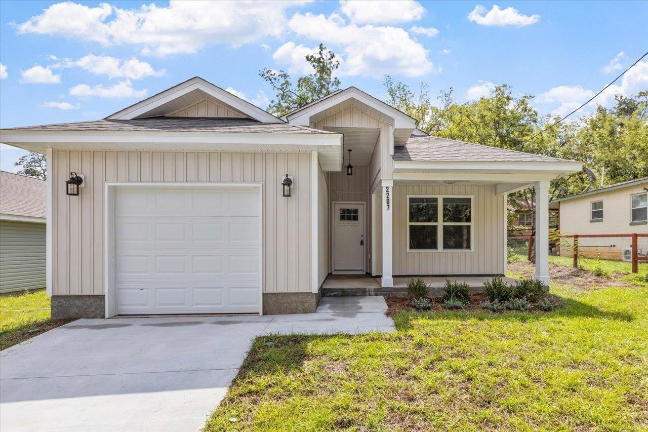 2207 Holton St Tallahassee, FL 32310 in Cherry Hill Addition