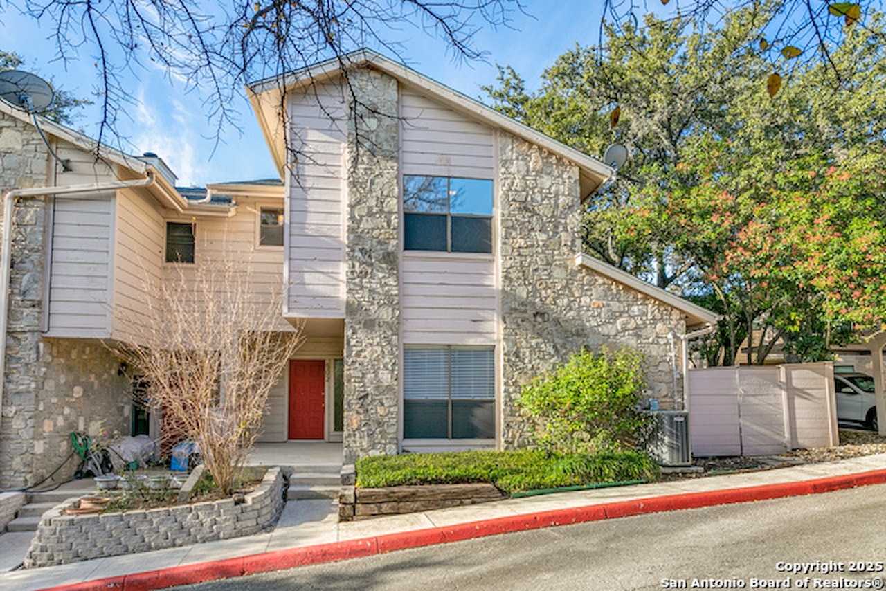 829 W Bitters Rd, San Antonio, TX 78216 - condo for sale