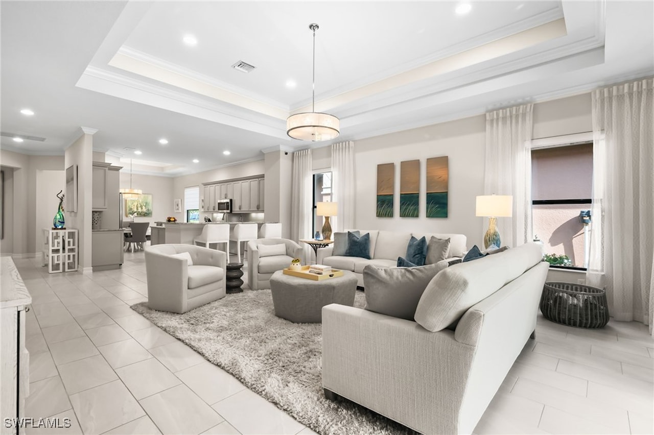 6608 Roma Way Naples, FL 34113 | MLS 225007559