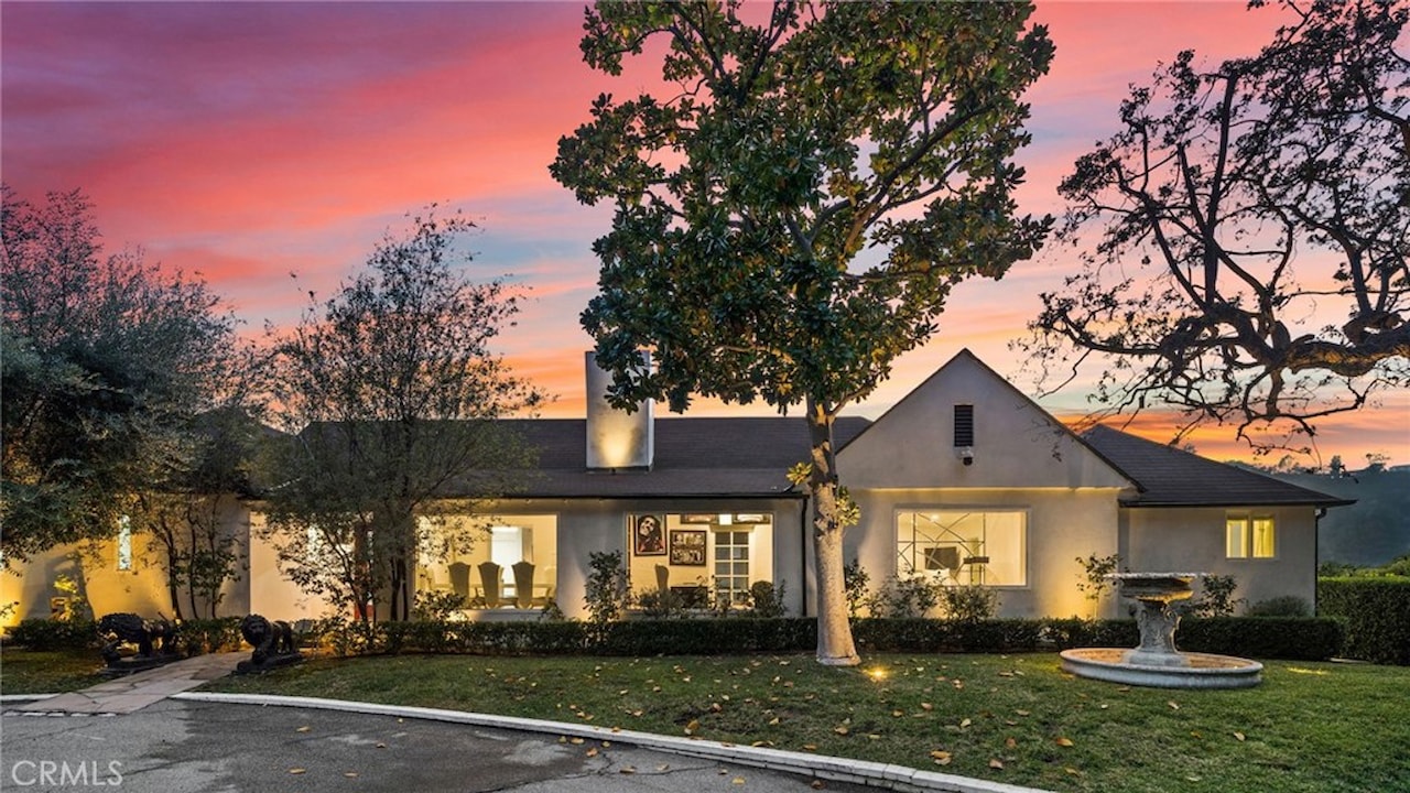 PHOTOS & DETAILS: 2828 Benedict Canyon Dr, Los Angeles, CA 90210 For ...