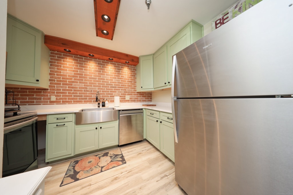 Check out this amazing Middletown property for lease listed at $2,100 ...