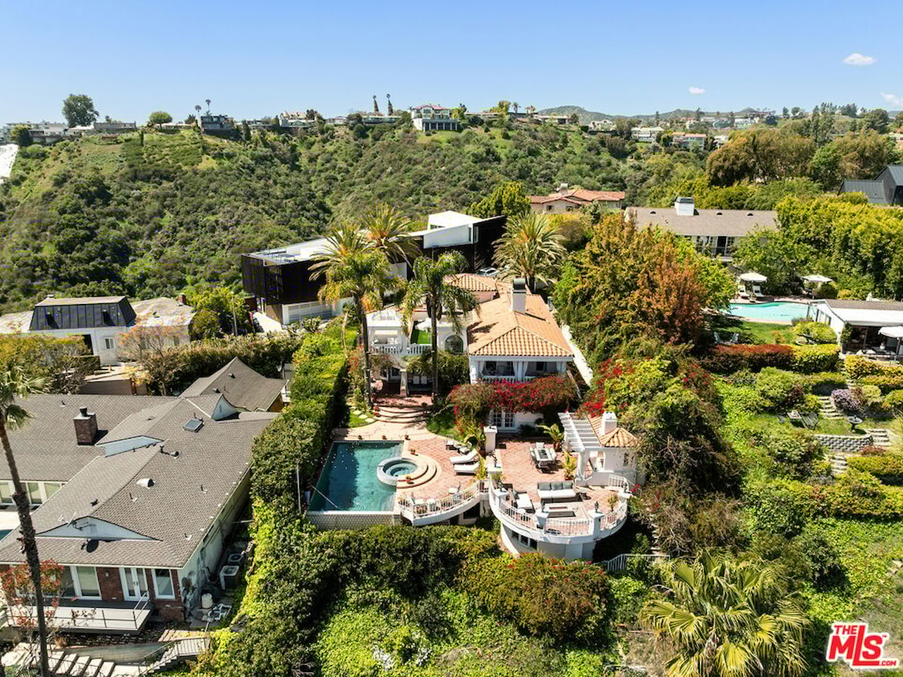 PHOTOS & DETAILS: 1100 Stradella Rd, Los Angeles, CA 90077 For Sale ...