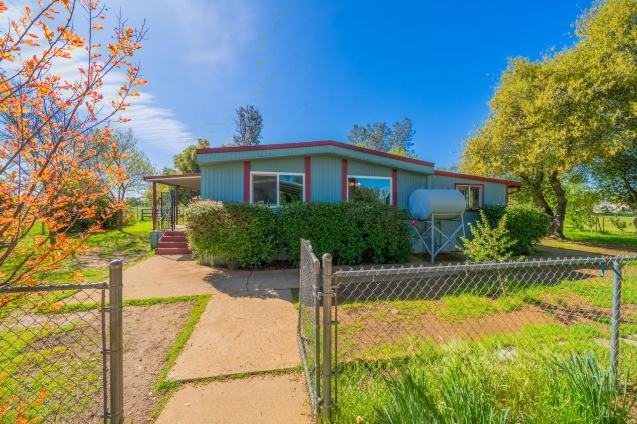 4702 Linnie Ln Anderson, CA 96007 | MLS 25-1445