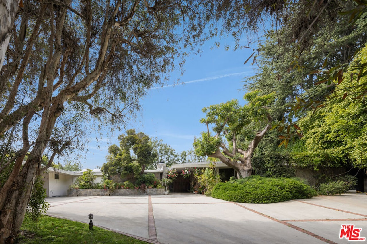 1018 N Crescent Dr, Beverly Hills, CA 90210 | RubyHome