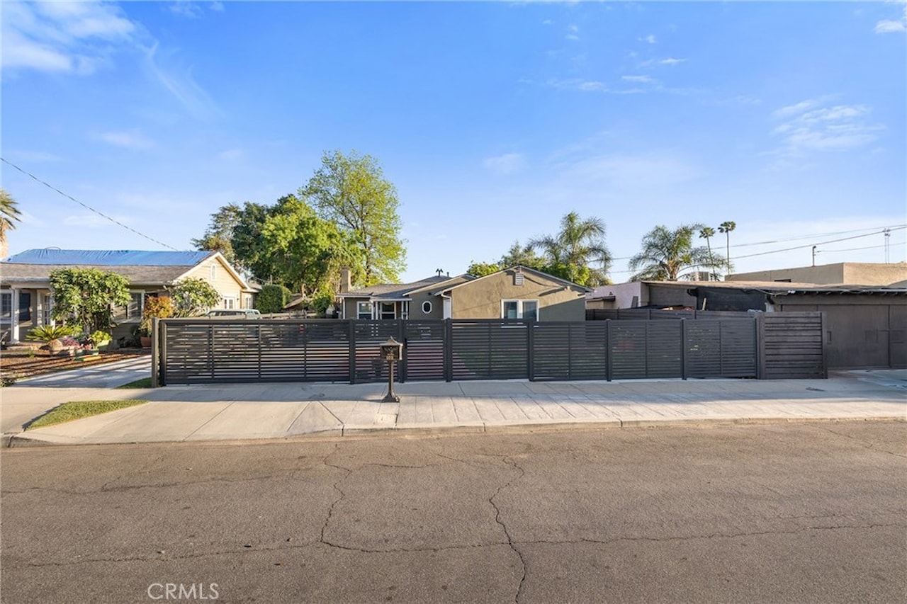 608 Stonehurst Dr, Altadena, CA 91001 | RubyHome