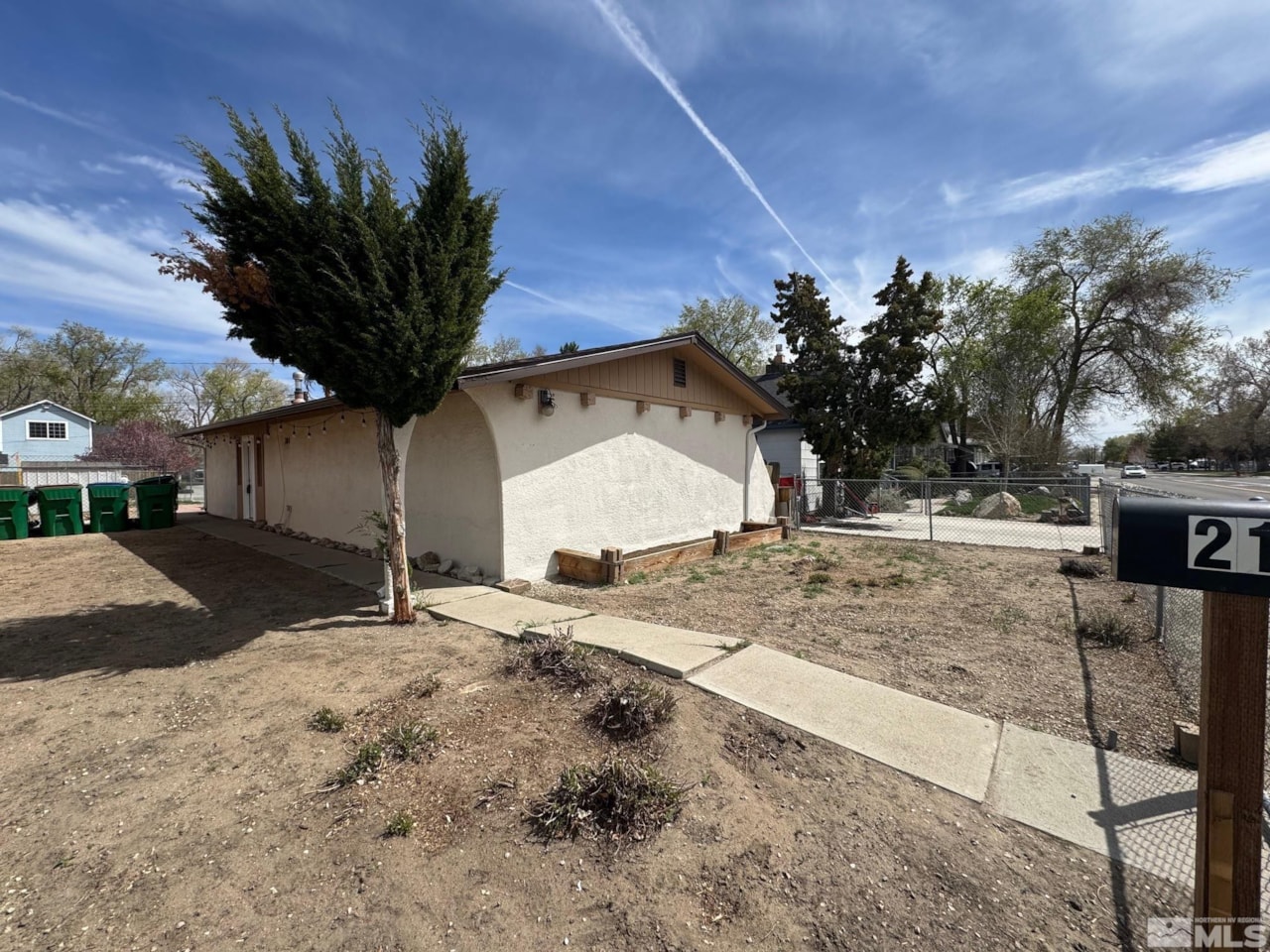 215 N Roop St, Carson City, NV 89701 – PHOTOS – MLS #250005395