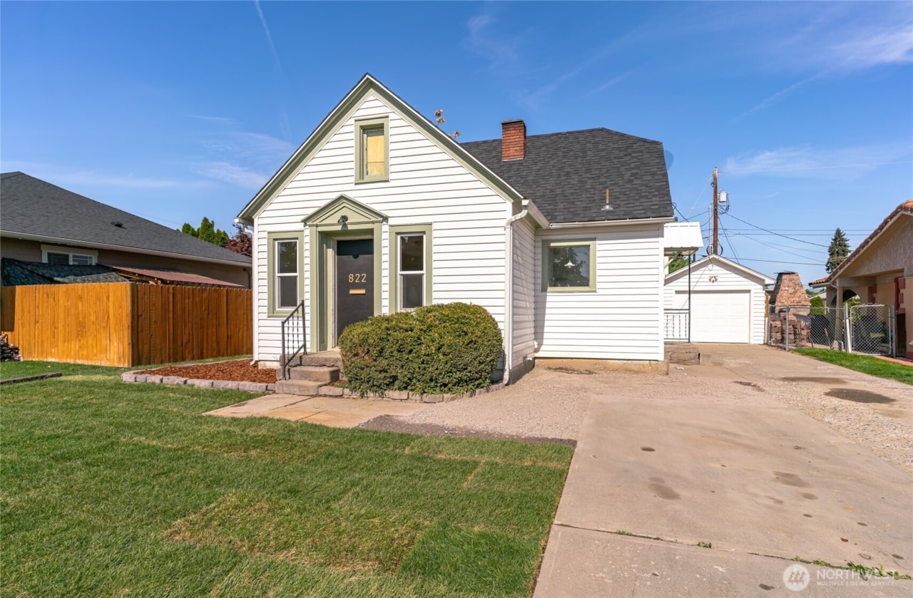 822 Yakima St Wenatchee, WA 98801 | MLS® 2364146