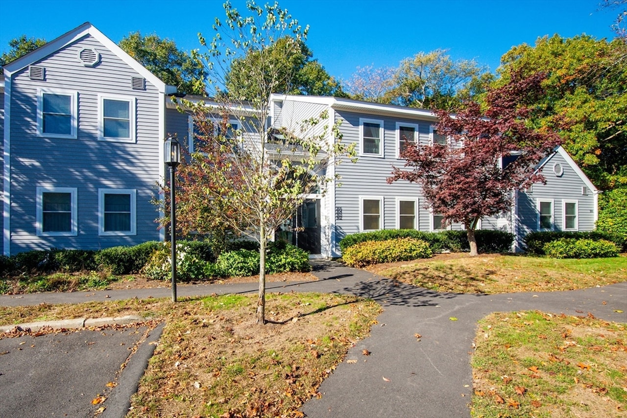 303 Tuckers Ln #303, Hingham, MA | Signal Real Estate