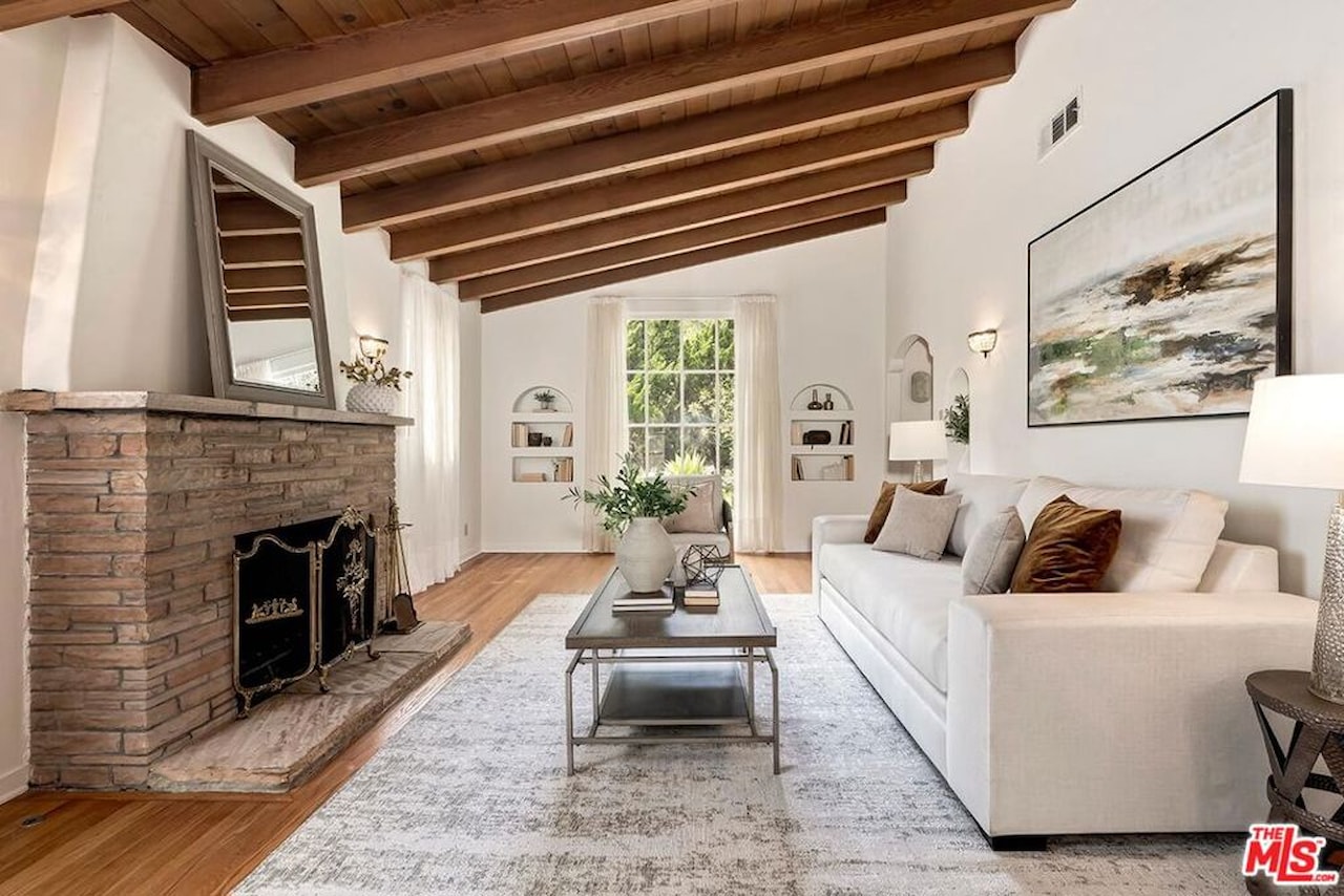 400 E Rustic Rd, Santa Monica, CA 90402 | RubyHome