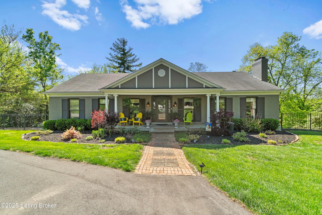 6217 Innes Trace Rd Louisville, KY 40222 | MLS 1685769