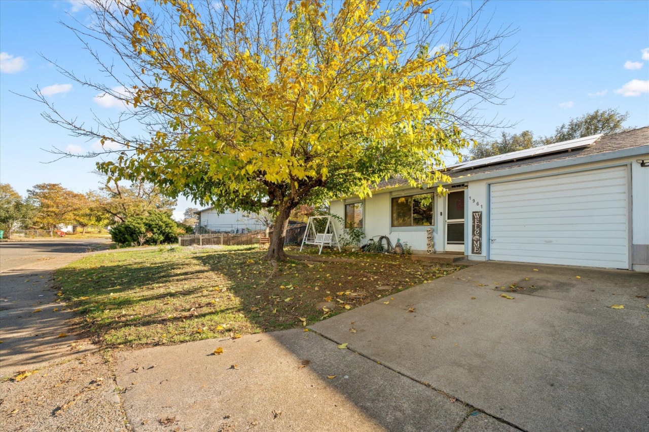 1961 Spruce Circle Anderson, CA 96007 | MLS 24-5040
