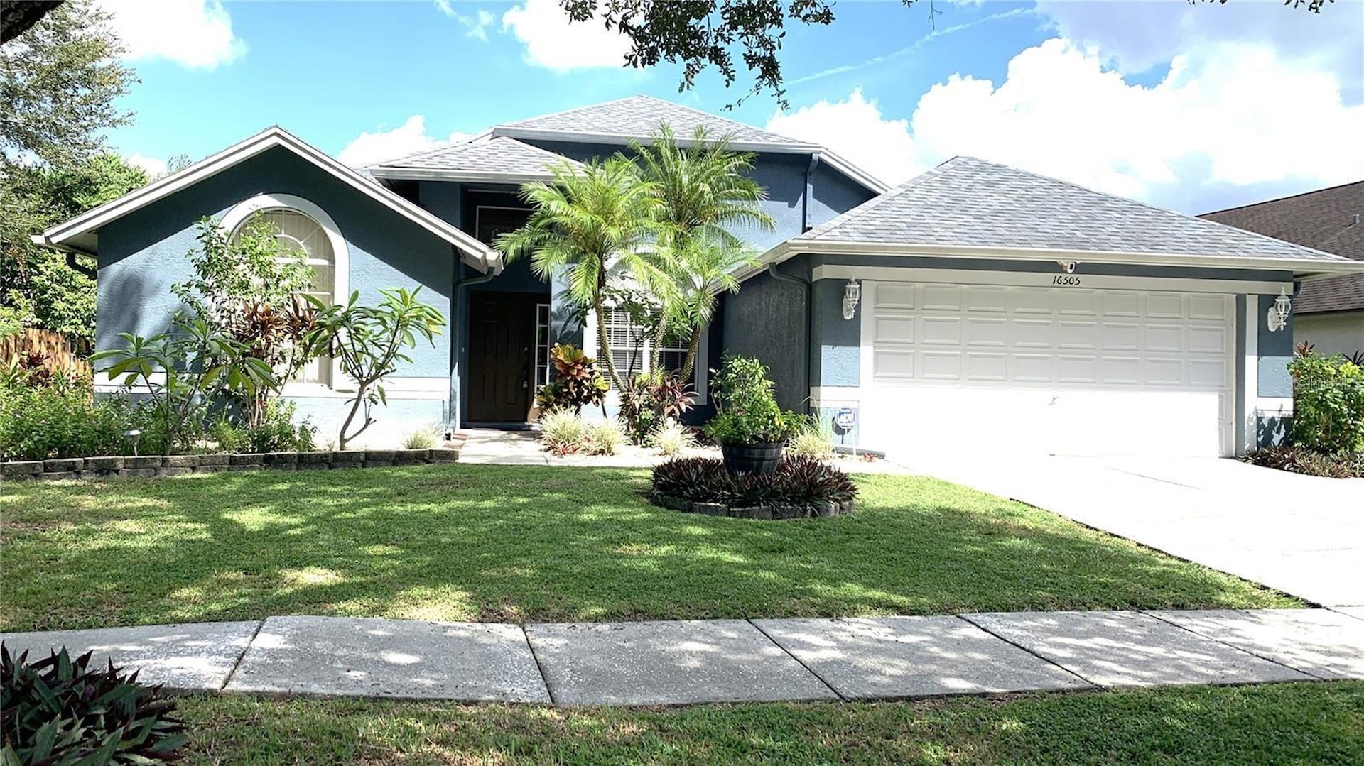 16505 Lake Heather Dr - Tampa, FL 33618 - Carrollton Lakes