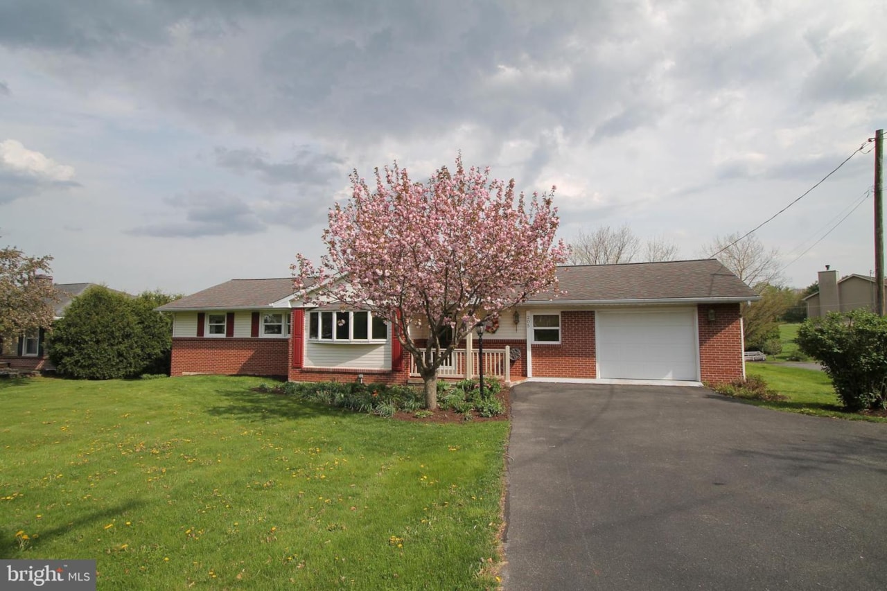 205 E Main St Millheim, PA 16854 | home for sale | KBB