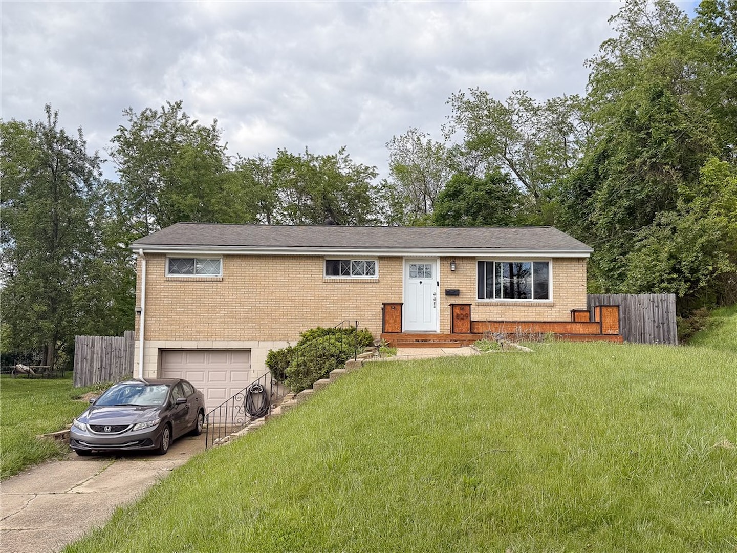 829 Cottonwood Dr Monroeville, PA 15146 | MLS 1700565