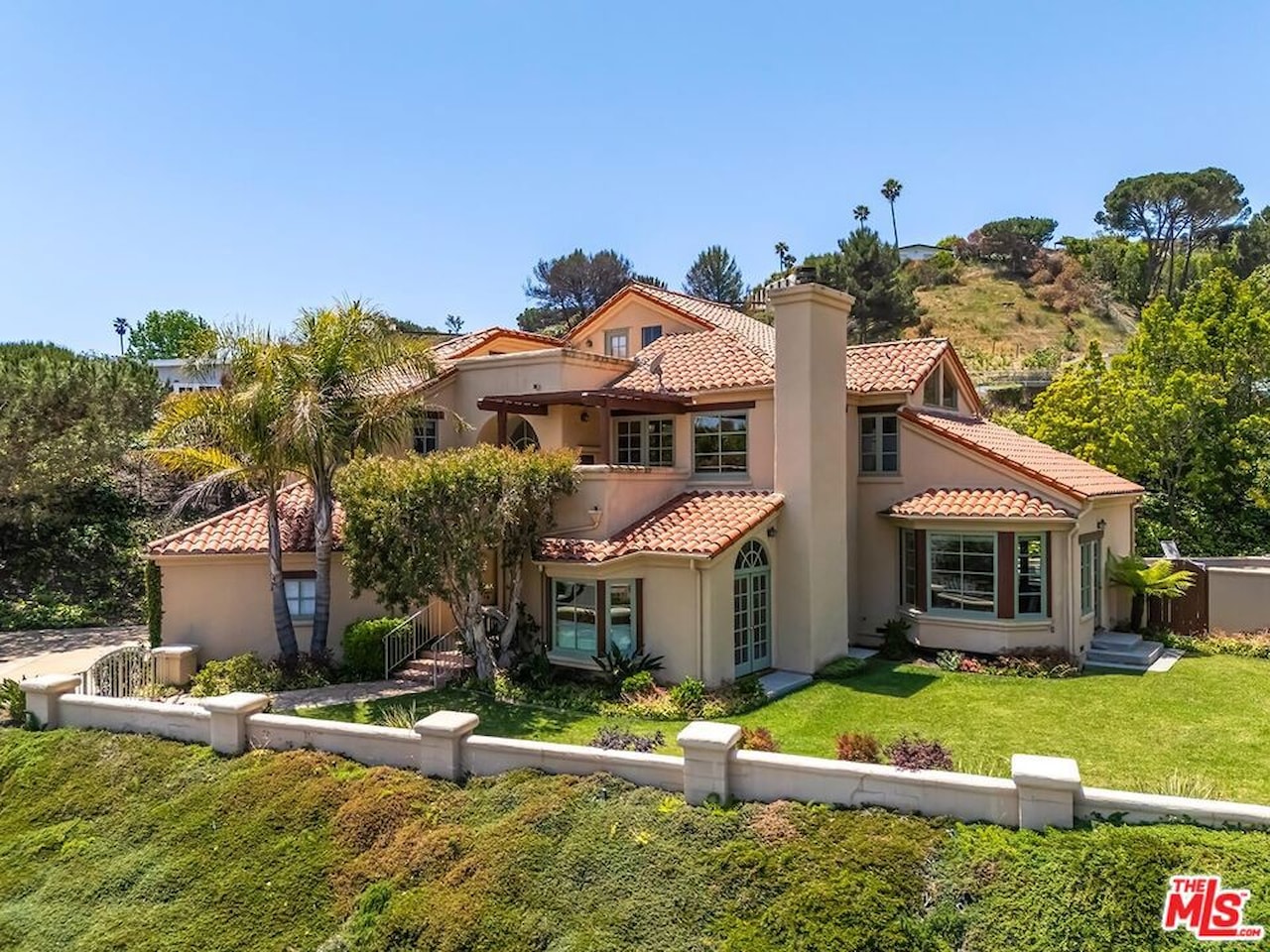 16597 Via Floresta, Pacific Palisades, CA 90272 | RubyHome