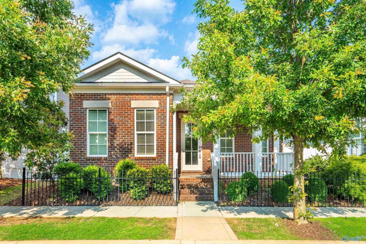 131 Bur Oak Drive Madison, AL 35756 home for sale, MLS#21890290