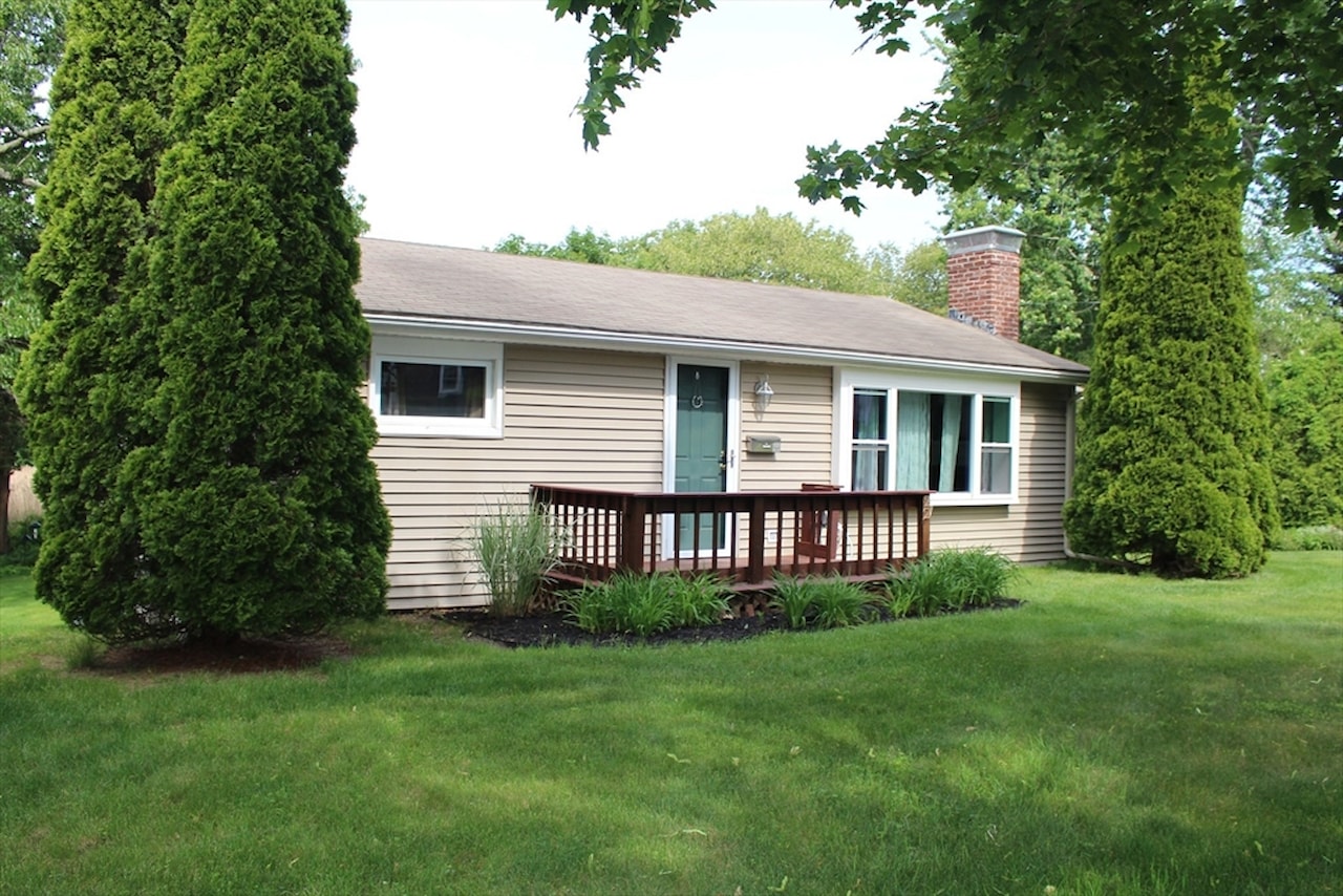 22 Riverside Dr Kingston, MA 02364 | MLS 73382815