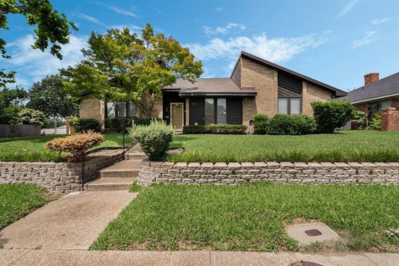 13103 Halwin Circle, Dallas, TX 75243 | KnoxRE.com