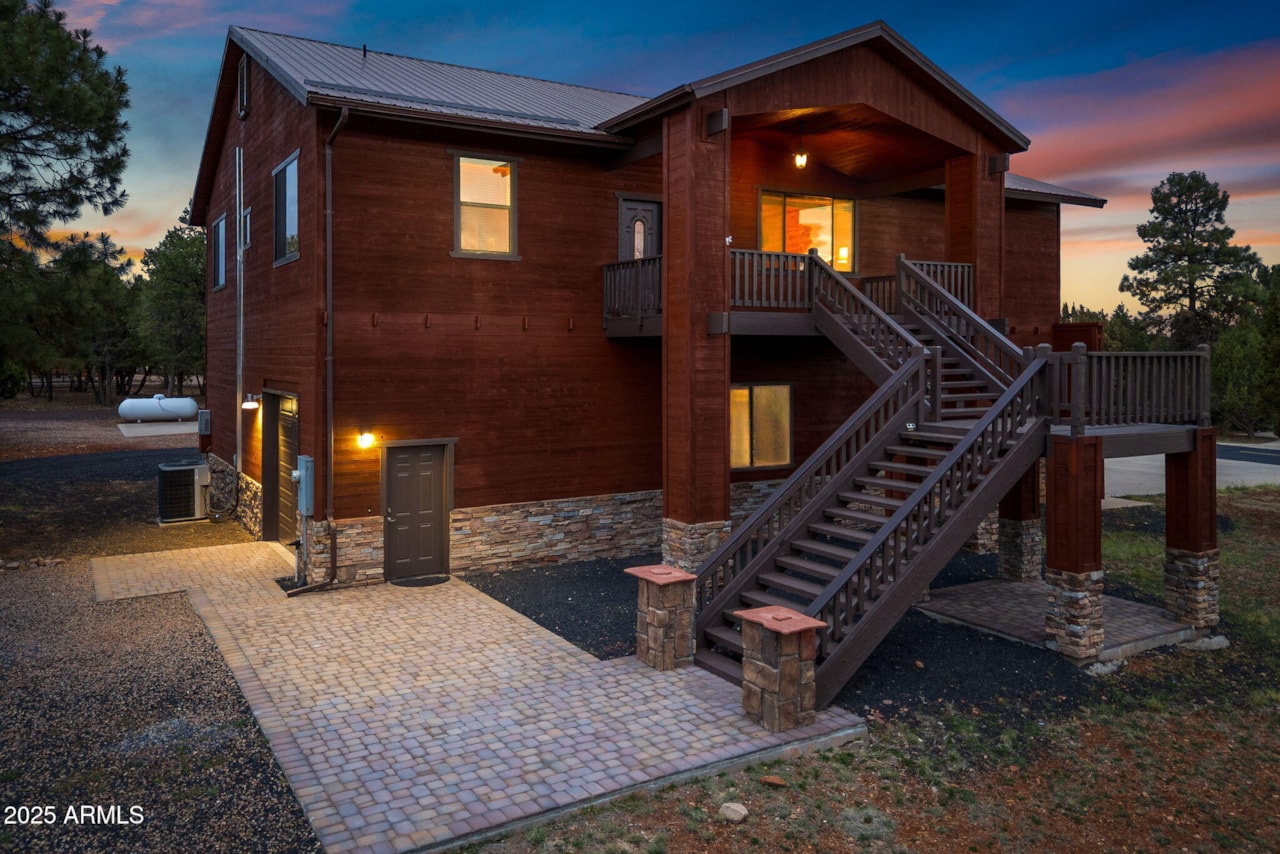 2271 Lindbergh Rd Overgaard, AZ 85933 | MLS 6875968