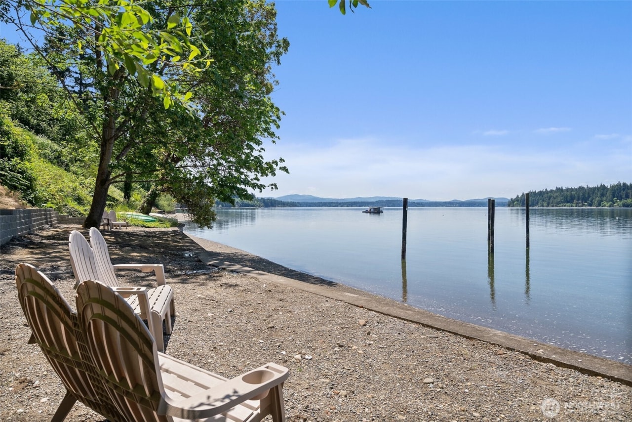 10111 Steamboat Island Rd NW Olympia, WA 98502 | MLS® 2390819