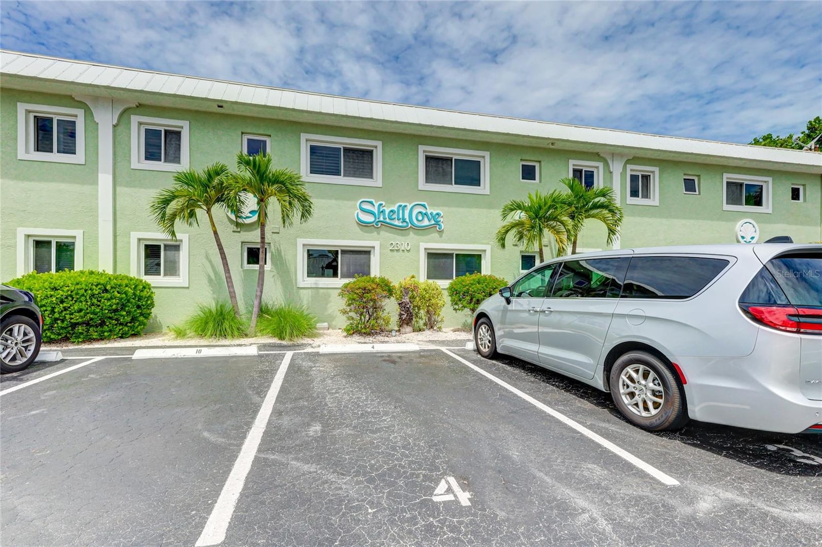 2310 Gulf Dr N #104 Bradenton Beach, FL 34217 | MLS A4655396